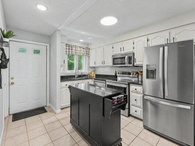 house with 2 bedroom, Merrimack NH ES104331062