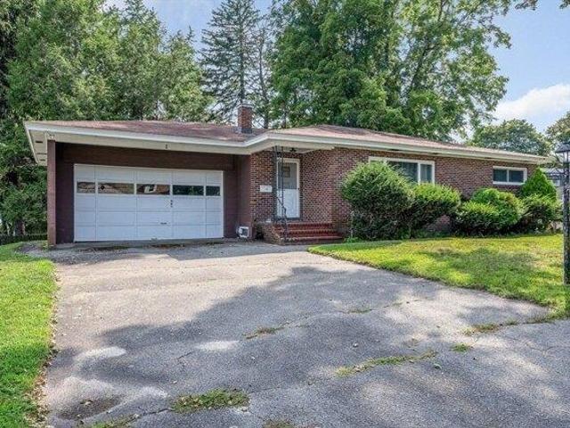 house with 2 bedroom, Methuen MA ES105040630