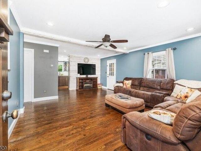 house with 2 bedroom, Mine Hill NJ DS102777432
