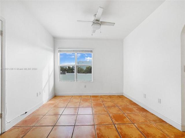 house with 2 bedroom, Miami Beach FL FL DS102520400