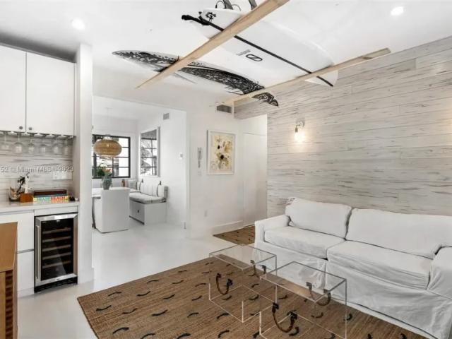 house with 2 bedroom, Miami Beach Fl FL DS102659916