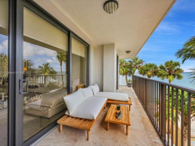house with 2 bedroom, Miami FL FL DLS102243673