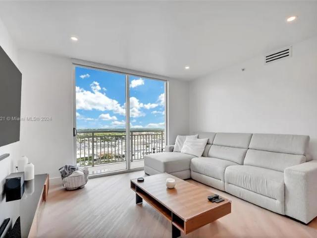 house with 2 bedroom, Miami FL FL DLS102244451