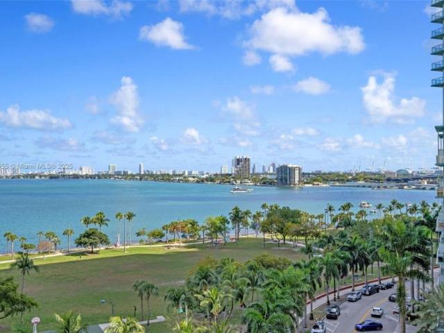 house with 2 bedroom, Miami FL FL DLS102244476