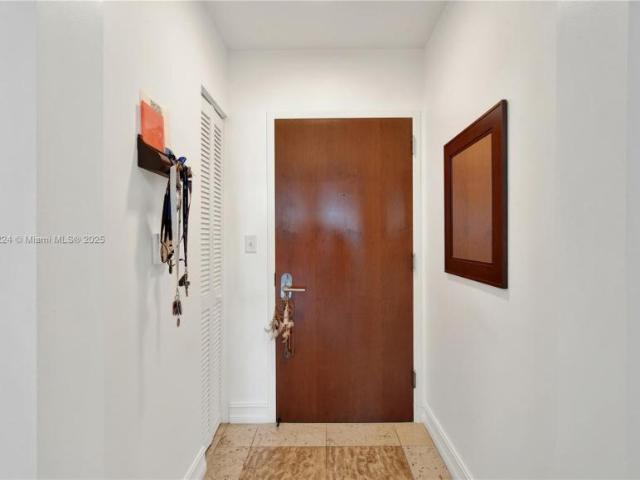 house with 2 bedroom, Miami FL FL DLS102244354