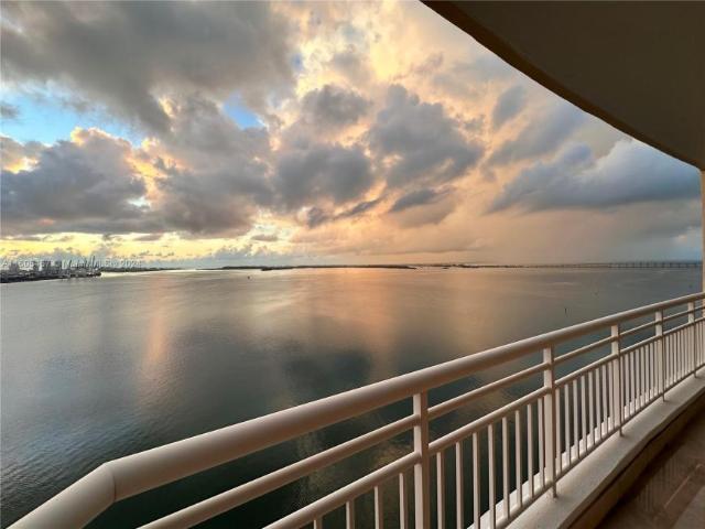 house with 2 bedroom, Miami FL FL DLS102395849