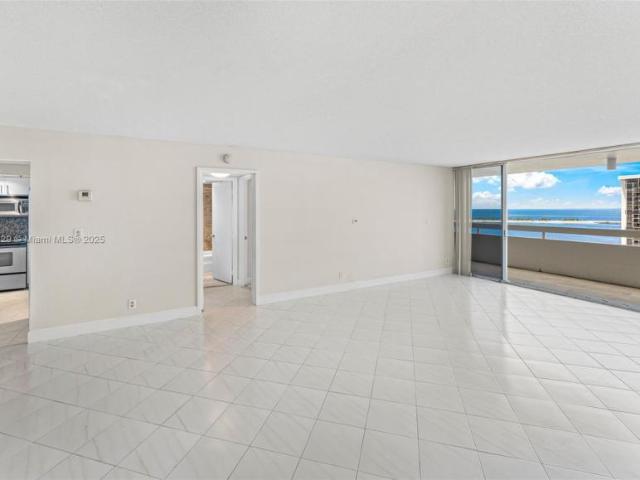 house with 2 bedroom, Miami FL FL DS102397375