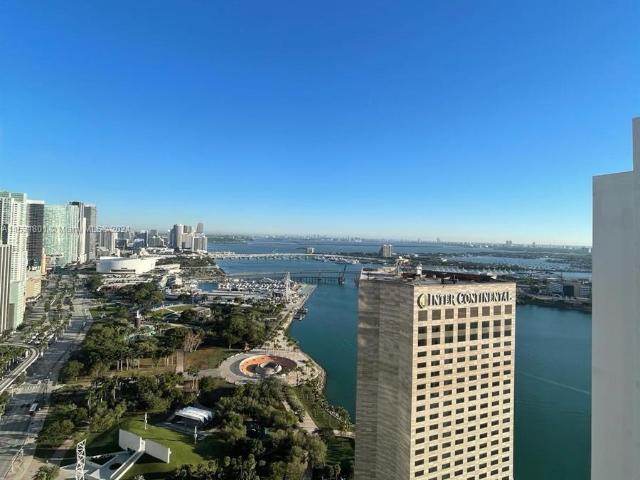 house with 2 bedroom, Miami FL FL DS102397519