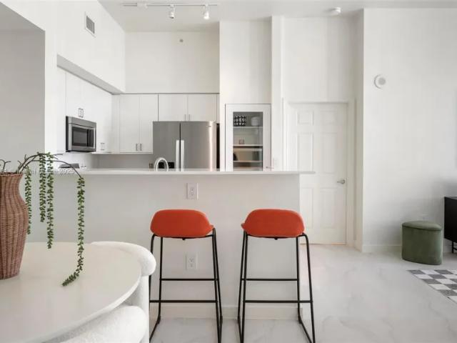 house with 2 bedroom, Miami FL FL DS102397717