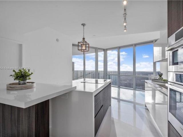 house with 2 bedroom, Miami FL FL DS102397729