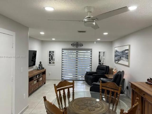house with 2 bedroom, Miami Fl FL DS102399050