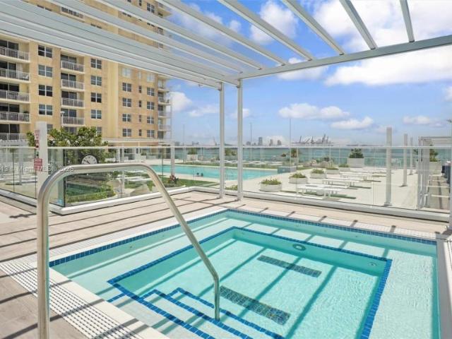 house with 2 bedroom, Miami FL FL DS102588674