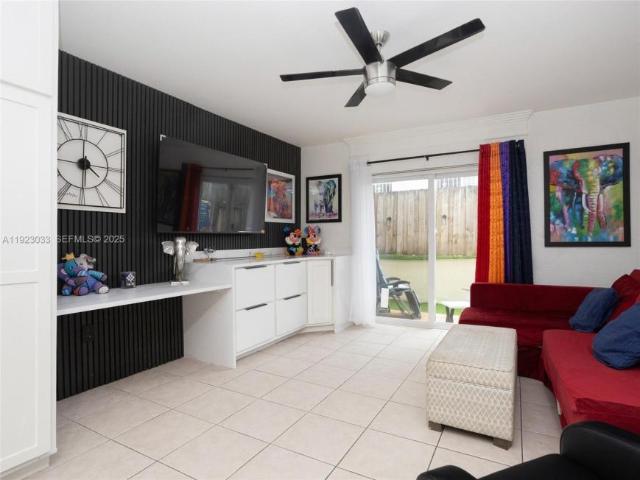 house with 2 bedroom, Miami FL FL DS102588888