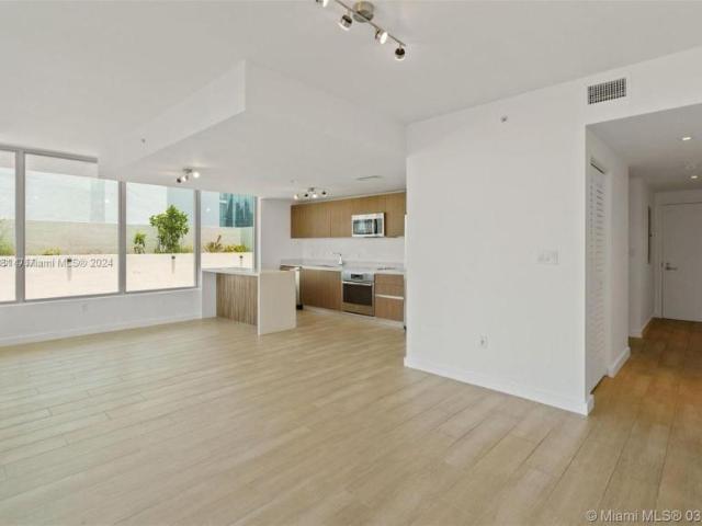 house with 2 bedroom, Miami Fl FL DS102659912