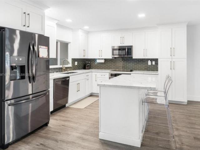 house with 2 bedroom, Miami Fl FL DS102660176