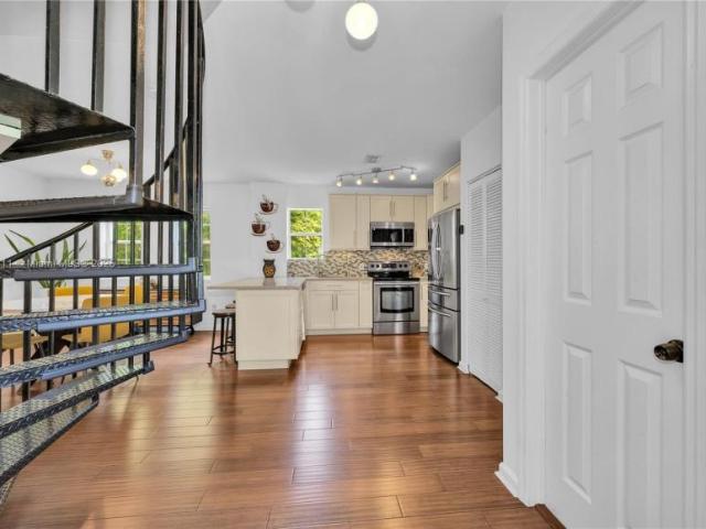 house with 2 bedroom, Miami Fl FL DS102660326