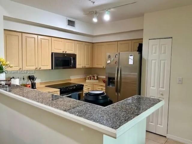 house with 2 bedroom, Miami Fl FL DS102661173