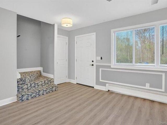 house with 2 bedroom, Middletown NY DLS102281709