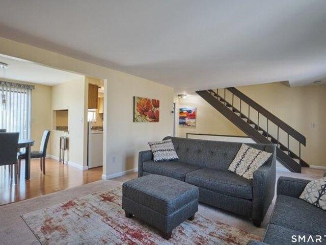 house with 2 bedroom, Middletown CT DLS101898638