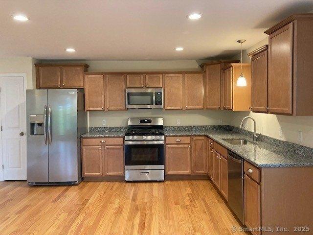 house with 2 bedroom, Middletown CT DS103124888