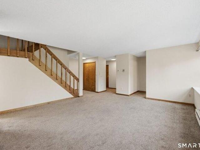 house with 2 bedroom, Middletown CT ES104299370