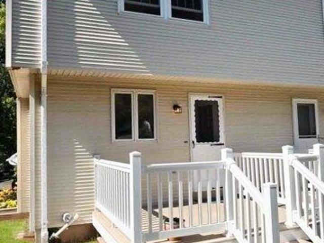 house with 2 bedroom, Middletown CT ES104604099