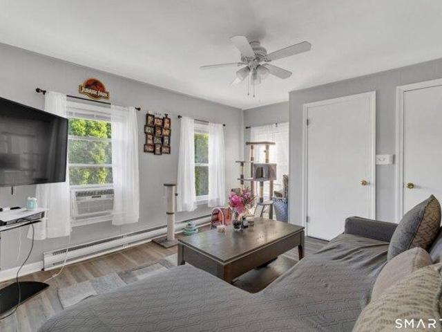 house with 2 bedroom, Middletown CT ES104850003