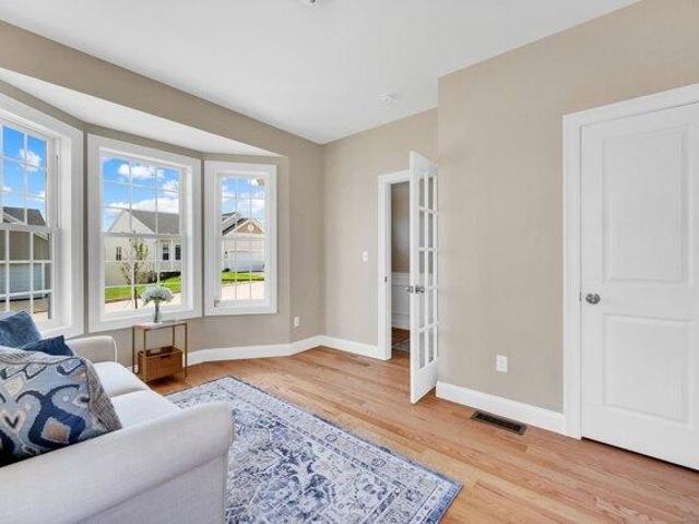house with 2 bedroom, Middletown CT ES105123254