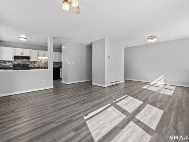 house with 2 bedroom, Middletown CT ES105123995