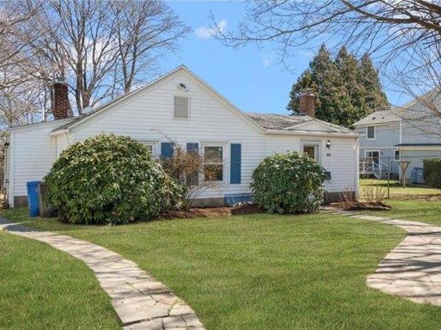 house with 2 bedroom, Middletown RI DS102345931
