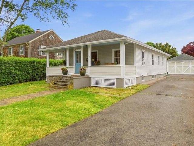 house with 2 bedroom, Middletown RI DS103665891