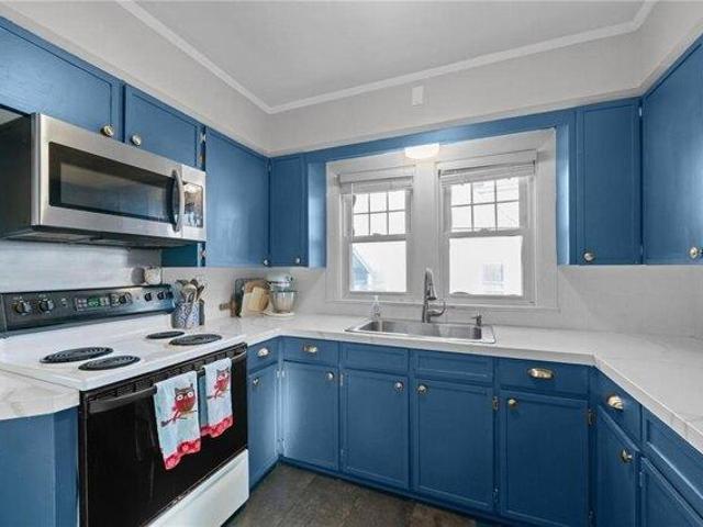 house with 2 bedroom, Middletown RI ES105127782