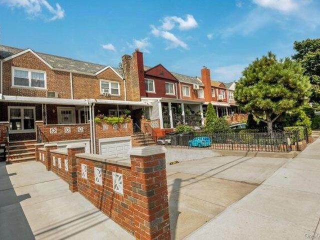 house with 2 bedroom, Middle Village NY ES104907547