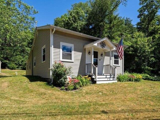 house with 2 bedroom, Middleboro MA DS104116103