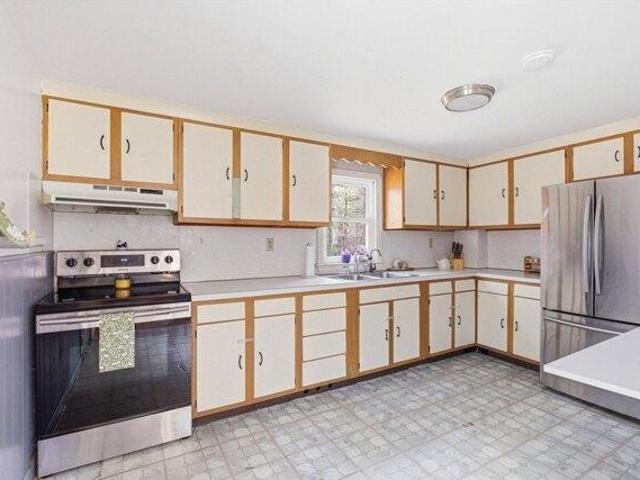 house with 2 bedroom, Middleboro MA DS102445235