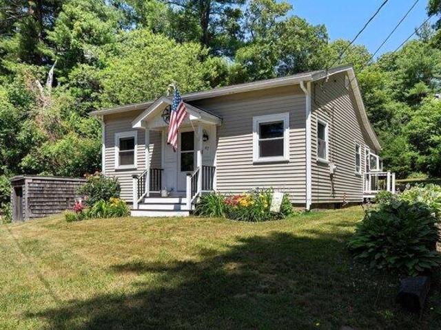house with 2 bedroom, Middleboro MA ES104332683