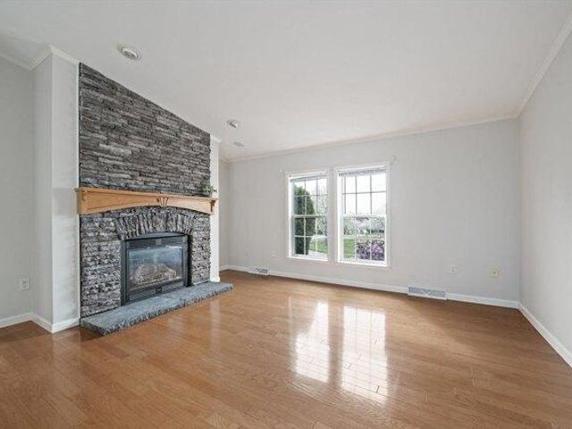house with 2 bedroom, Middleboro MA ES103888057