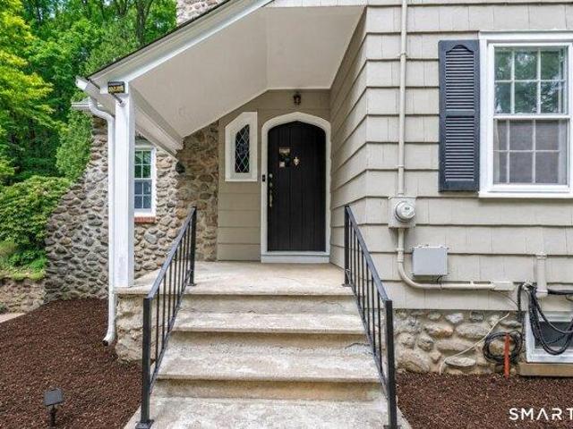 house with 2 bedroom, Middlebury CT DLS103125645