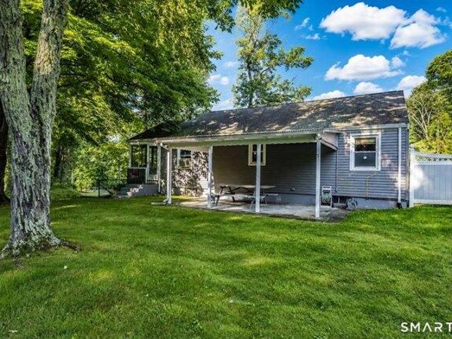 house with 2 bedroom, Middlefield CT ES105158368