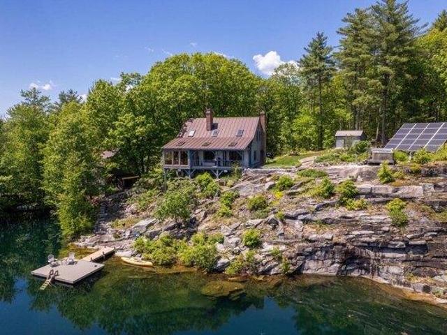 house with 2 bedroom, Milford NH ES103220096