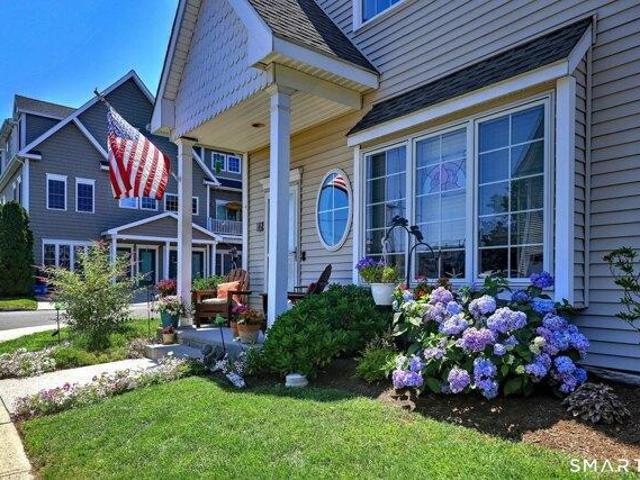 house with 2 bedroom, Milford CT DS104235679