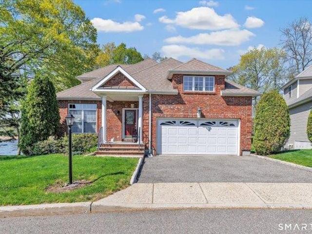 house with 2 bedroom, Milford CT DS104263572