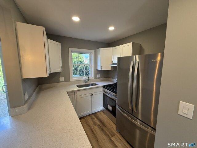 house with 2 bedroom, Milford CT ES104151137
