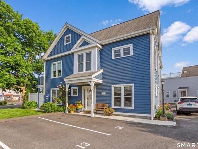 house with 2 bedroom, Milford CT ES104265450