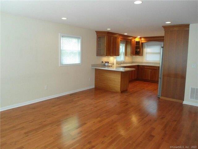 house with 2 bedroom, Milford CT ES104606642