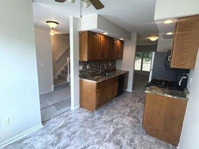 house with 2 bedroom, Milford CT ES104760712