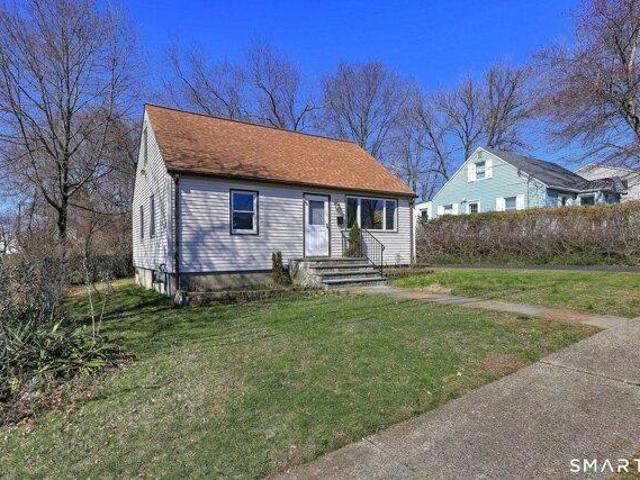 house with 2 bedroom, Milford CT ES103163268