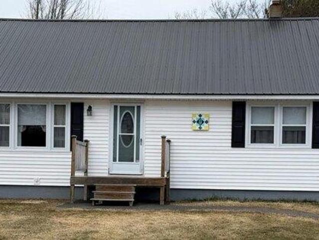 house with 2 bedroom, Millinocket ME ES104853158