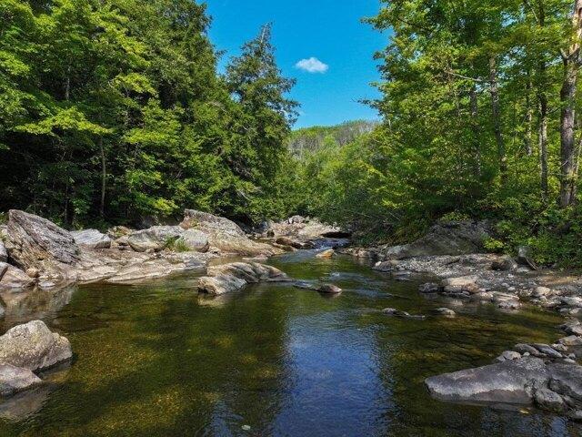 house with 2 bedroom, Montgomery VT ES103931984