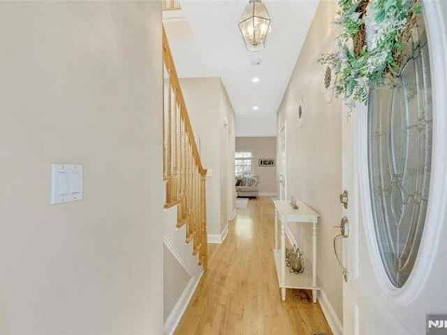 house with 2 bedroom, Montvale NJ DS102583933